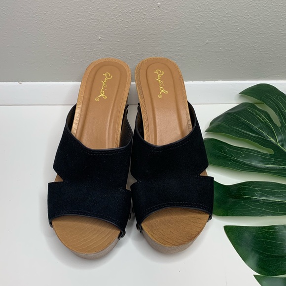 Qupid | Shoes | Qupid Black Strap Block Heel | Poshmark